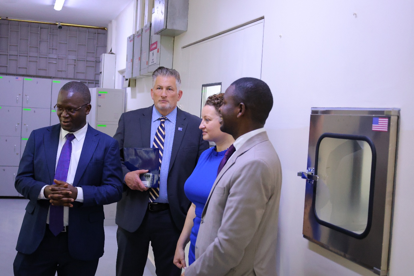 U.S. CDC Leadership Visits Central Emergency Response and Surveillance Laboratory | NHLDS